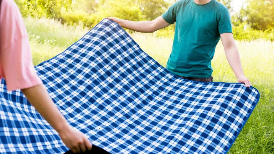 5 Cara Melipat Selimut yang Rapi dan Efisien. Bikin Ruangan Anti-Beran ...